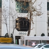학원 가다가 잘못 내렸더니 opgg 앞 - OP.GG